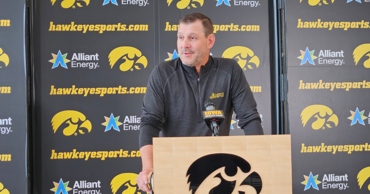 Tim Lester talks Iowa offense during bye week