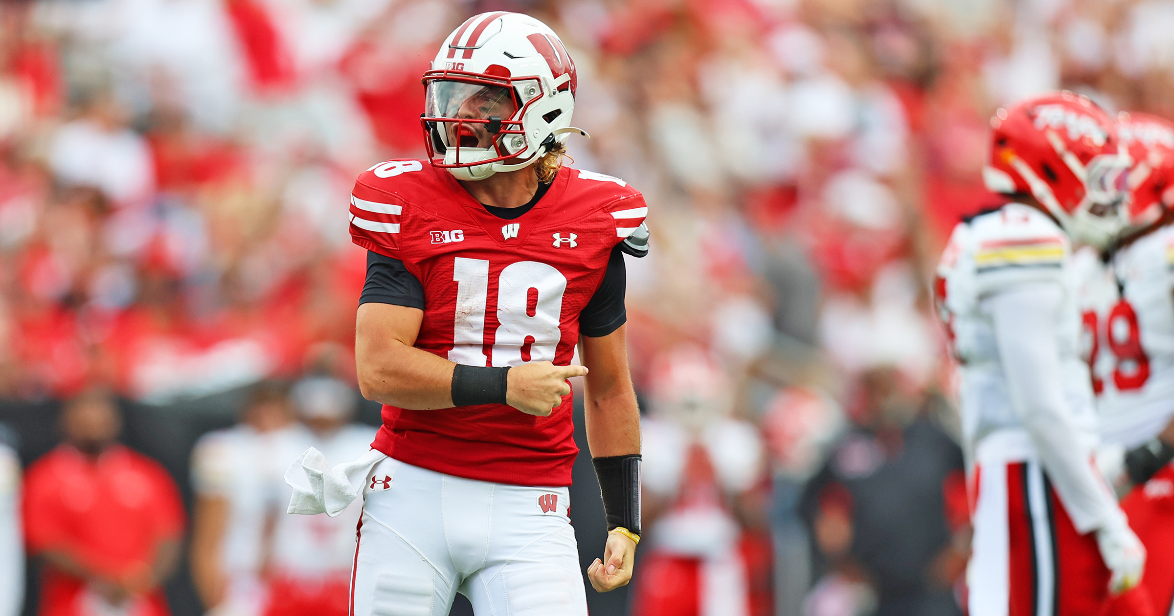 Intel: Who Will Start at Quarterback For Wisconsin vs. Washington?