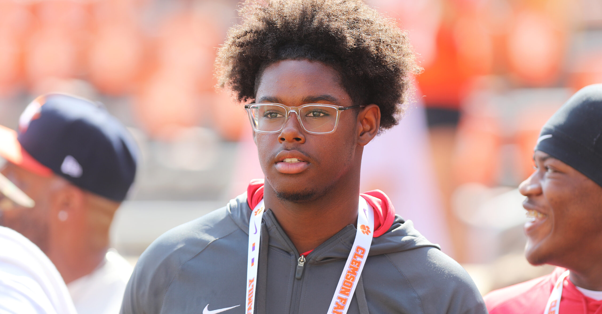 Clemson keeping tabs on Georgia defensive end - On3