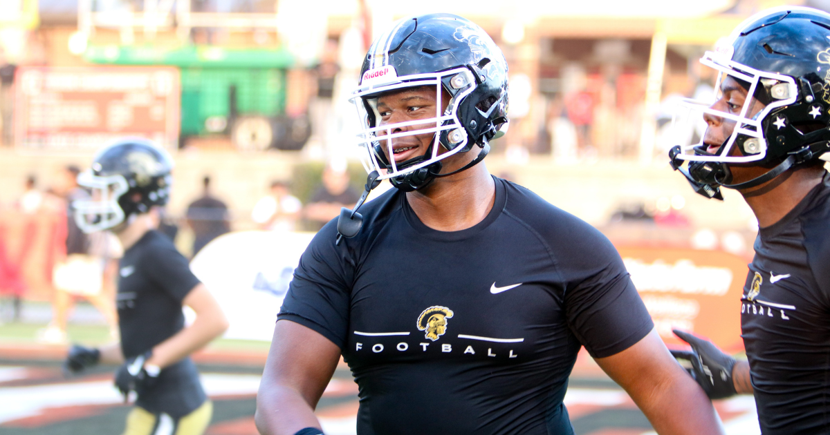 Elite 2028 OL Kweli Fielder building a connection at Georgia