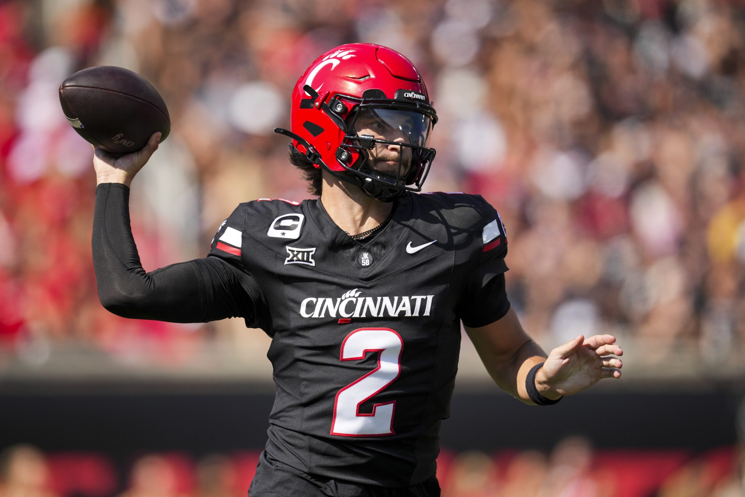 Brendan Sorsby, Cincinnati star QB, plans to enter transfer portal