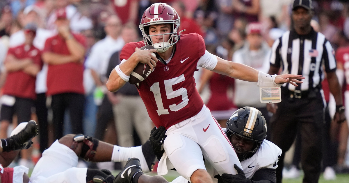 Ty Simpson injury update: Alabama QB limps to sideline during third ...
