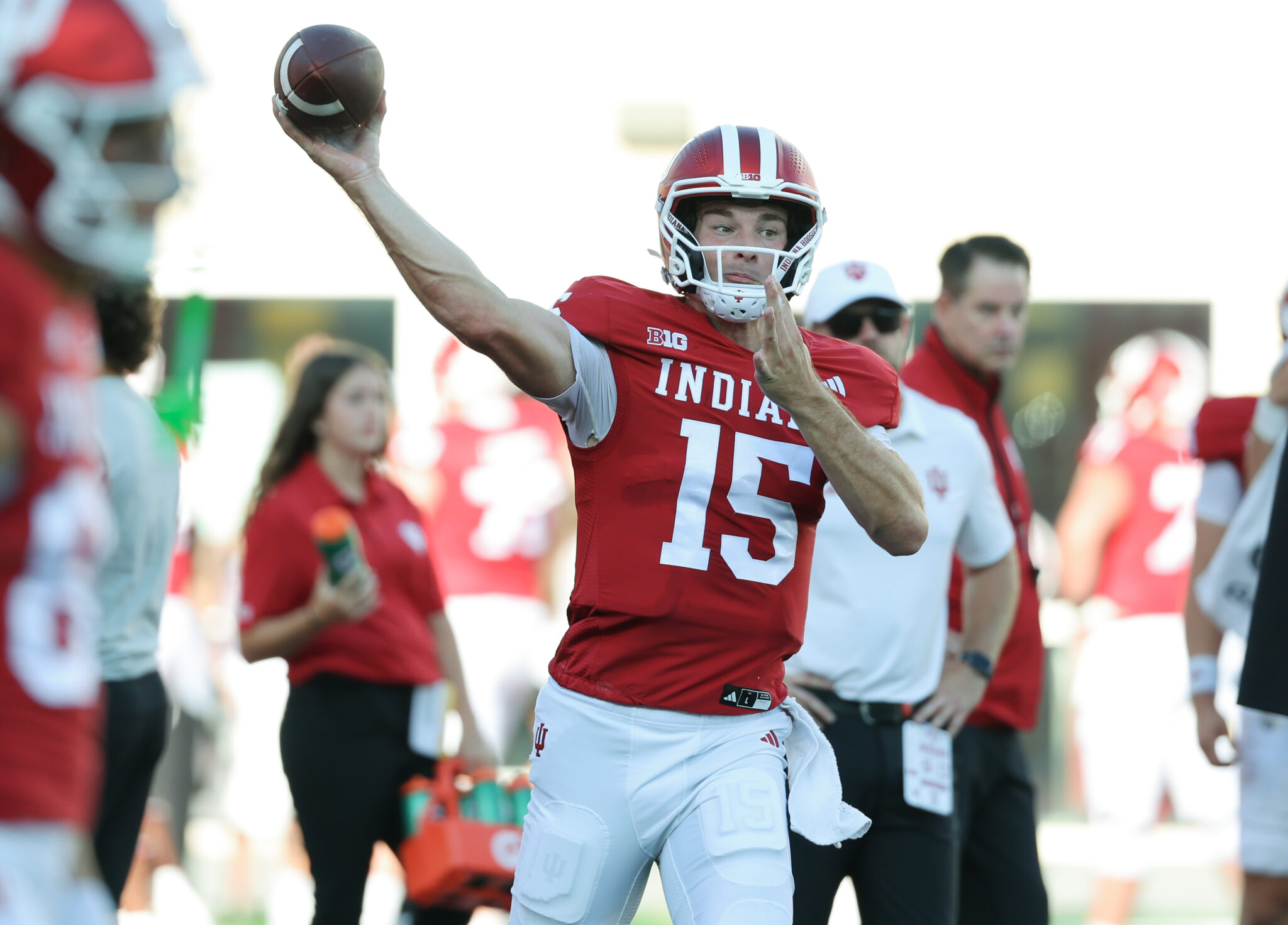 Back in Pac-12 territory, Fernando Mendoza has a chance to put his ...