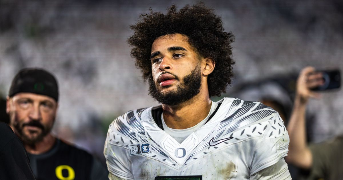 Dante Moore injury update: FOX broadcast gives concerning news on ...