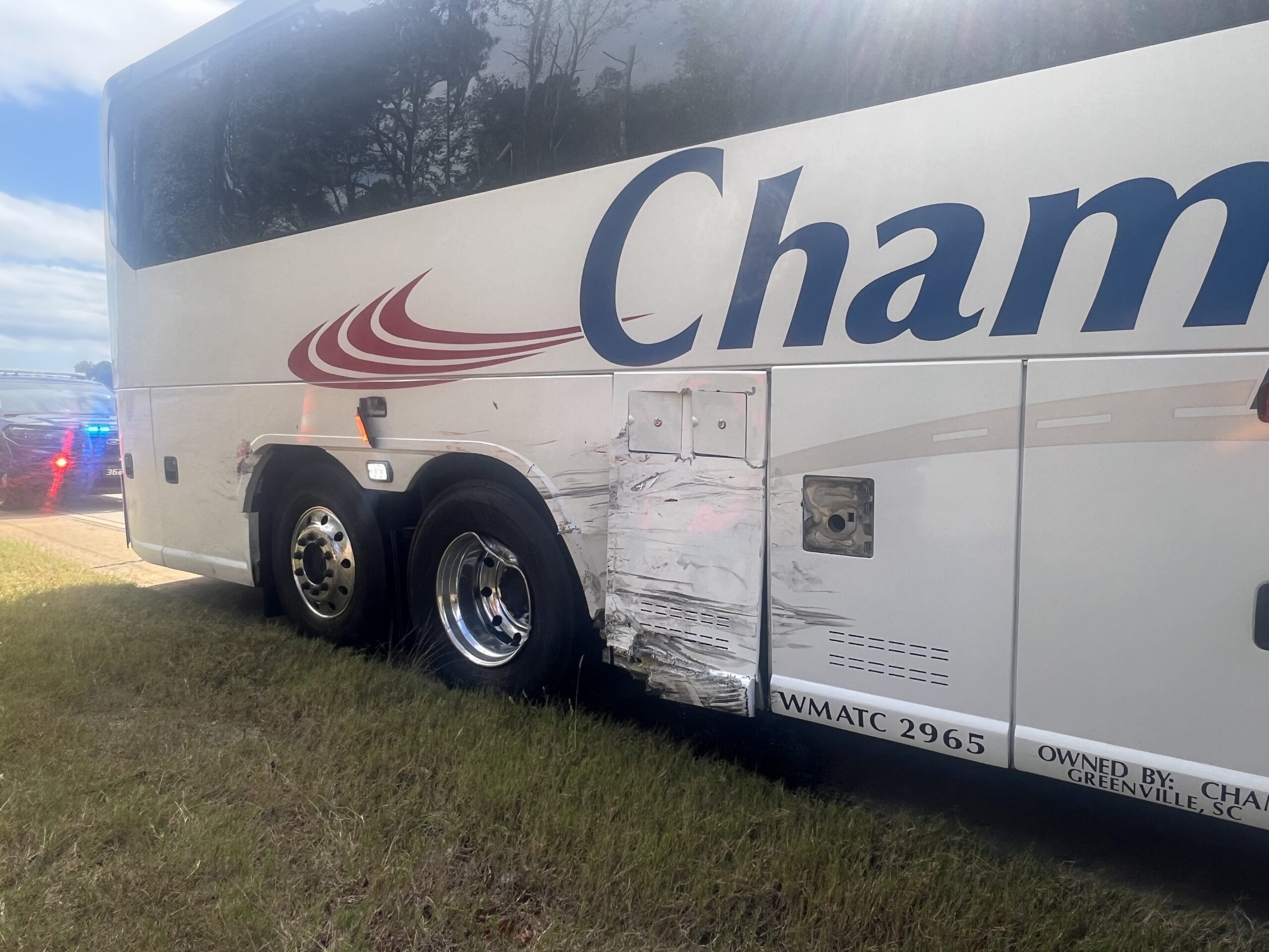 Georgia bus hit on way to Auburn