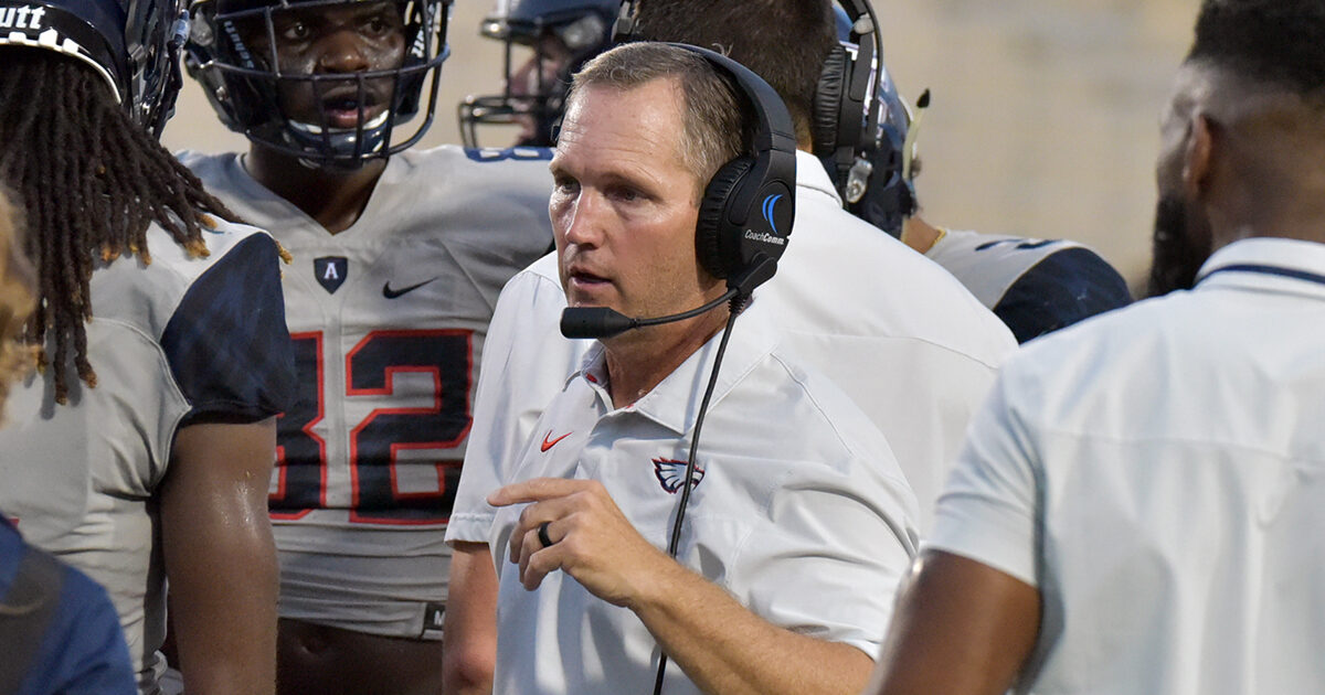 Allen (TX) head coach Lee Wiginton wins 200th career game - On3