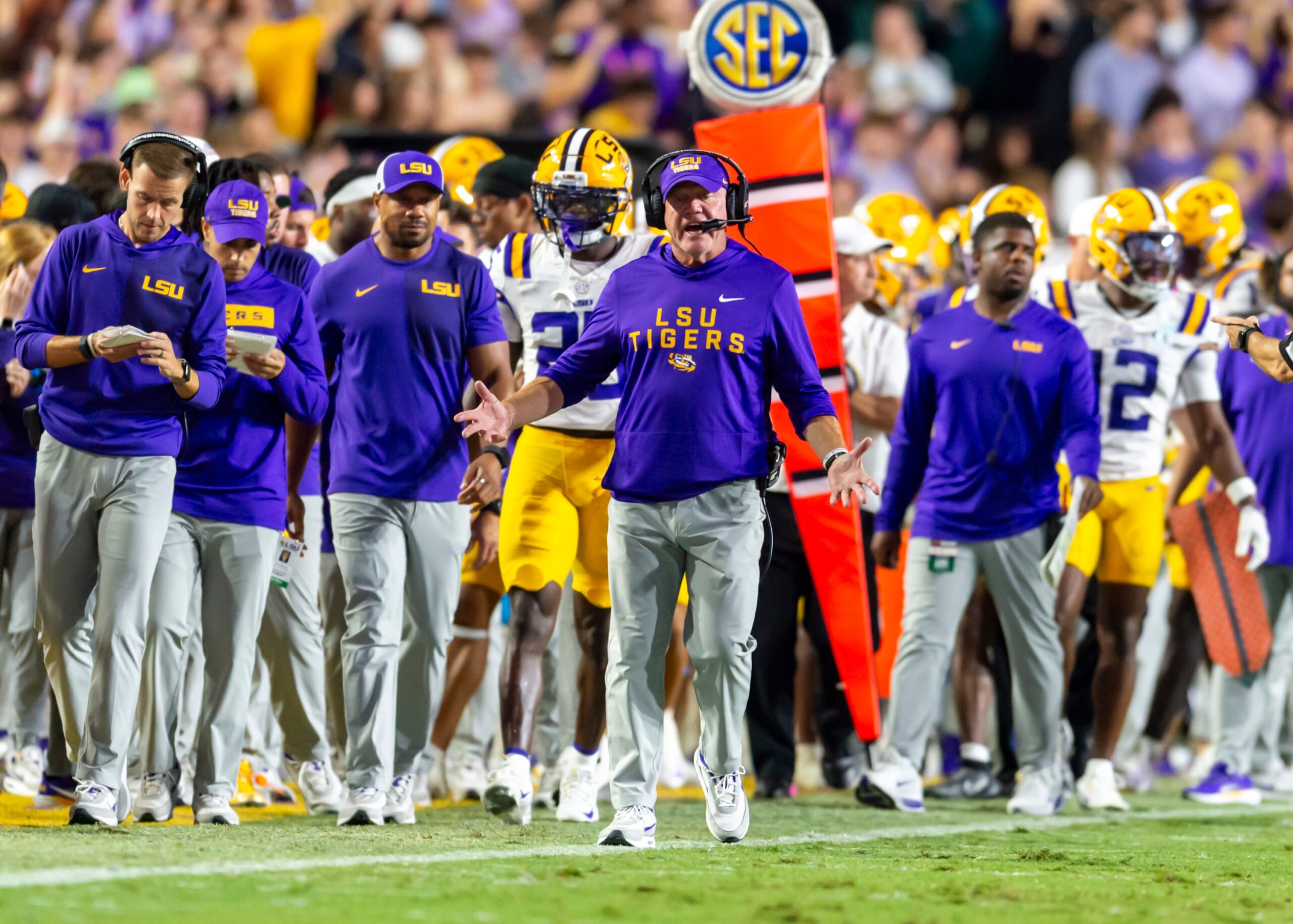 LSU's Brian Kelly era hits breaking point with humiliating loss to A&M ...