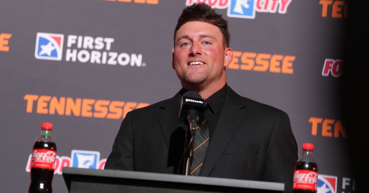 Josh Elander focused on current staff amid coaching finalization