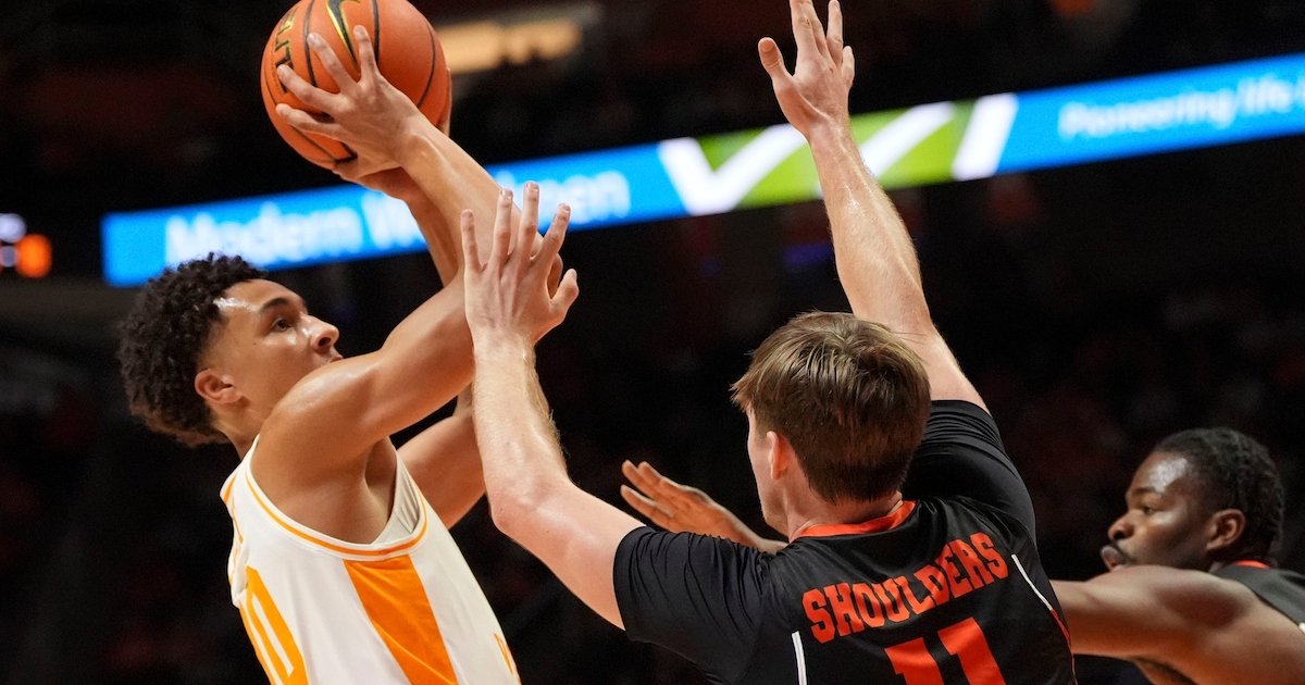 It's opening night for Tennessee: Four quick takes - On3
