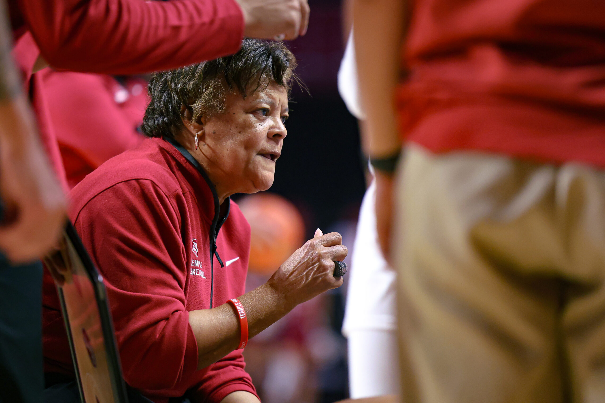 Cold shooting Owls fall to UTSA in conference opener - On3