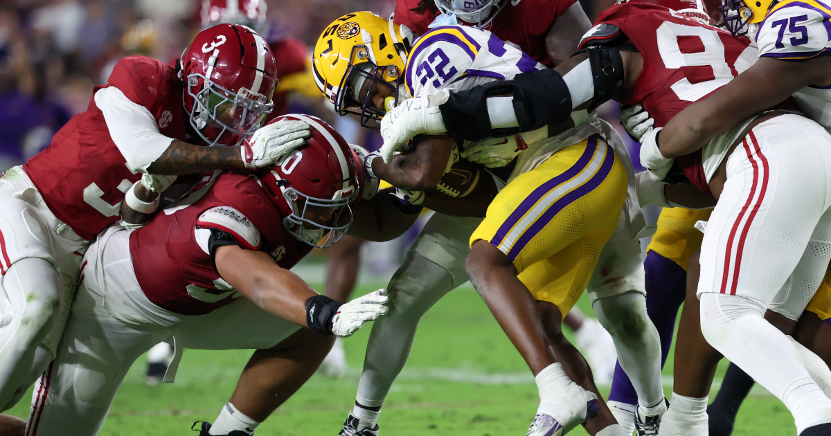 Alabama defense keeps LSU out of end zone in strong showing