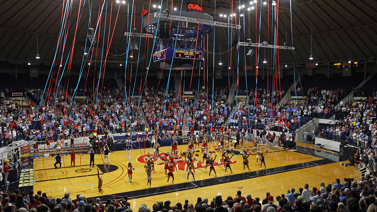 Ole Miss closes out the Tad Pad in style with 82-60 win