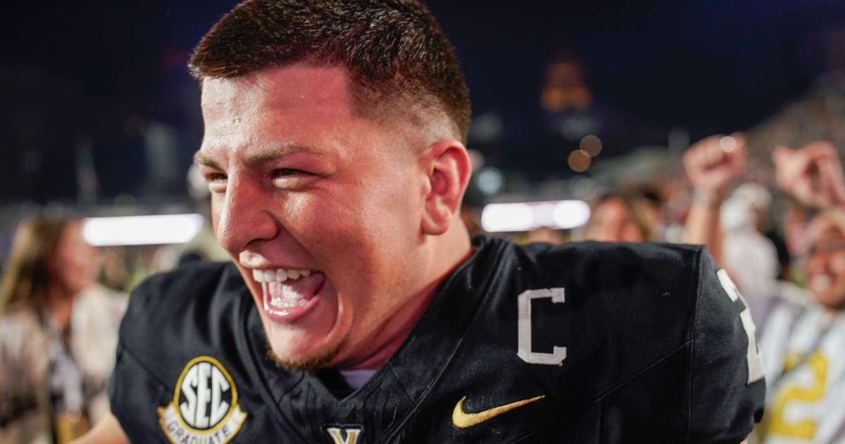 Clark Lea encourages Vanderbilt fans to support Diego Pavia in final ...