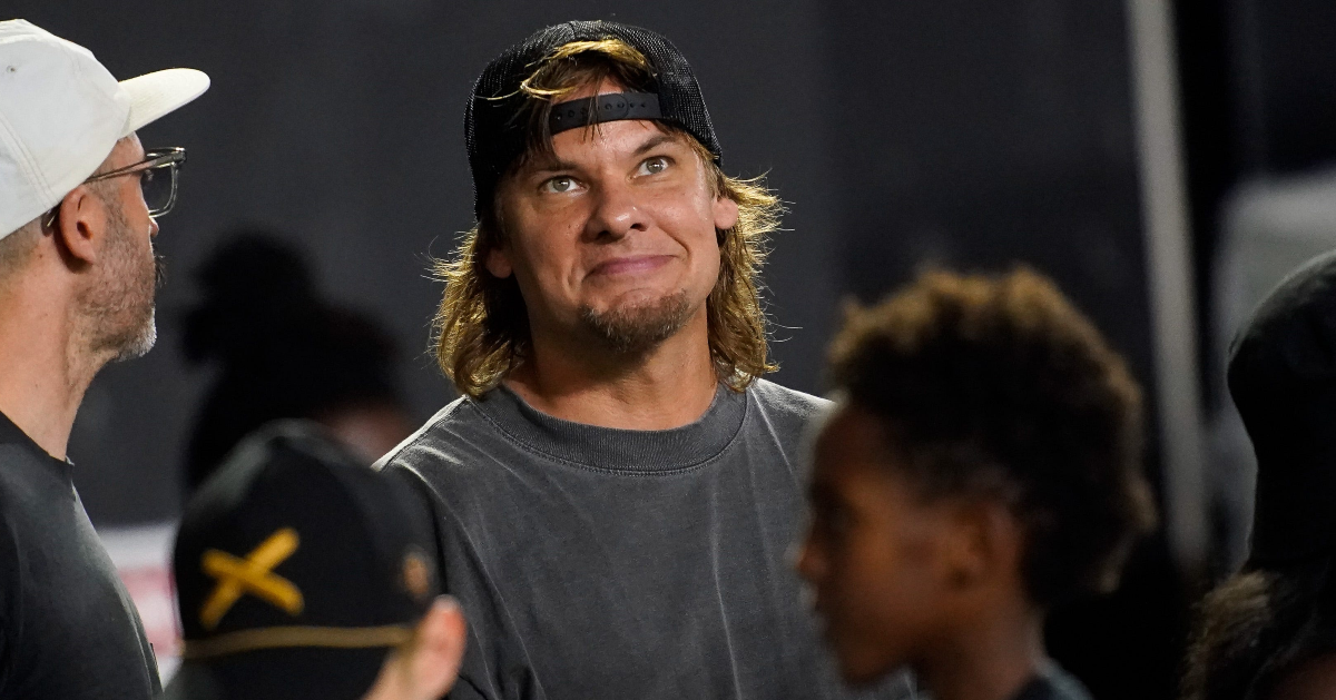 Theo Von joins Diego Pavia's mom on field to celebrate QB at Vanderbilt ...