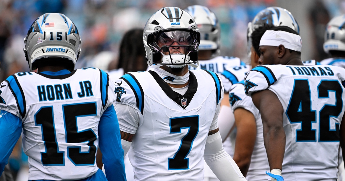 Tre'von Moehrig hits Jauan Jennings with low blow during Monday Night ...