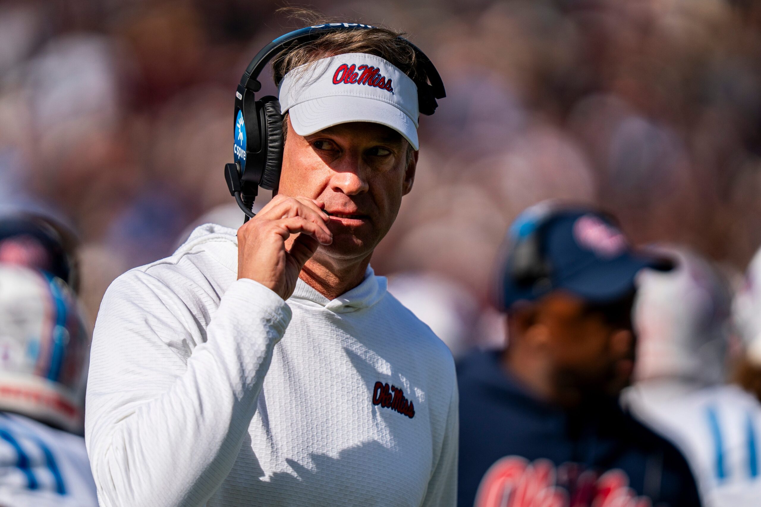 SEC Week 14 Round Up: Kiffin Leaves for LSU, Texas Beats A&M, Stoops ...