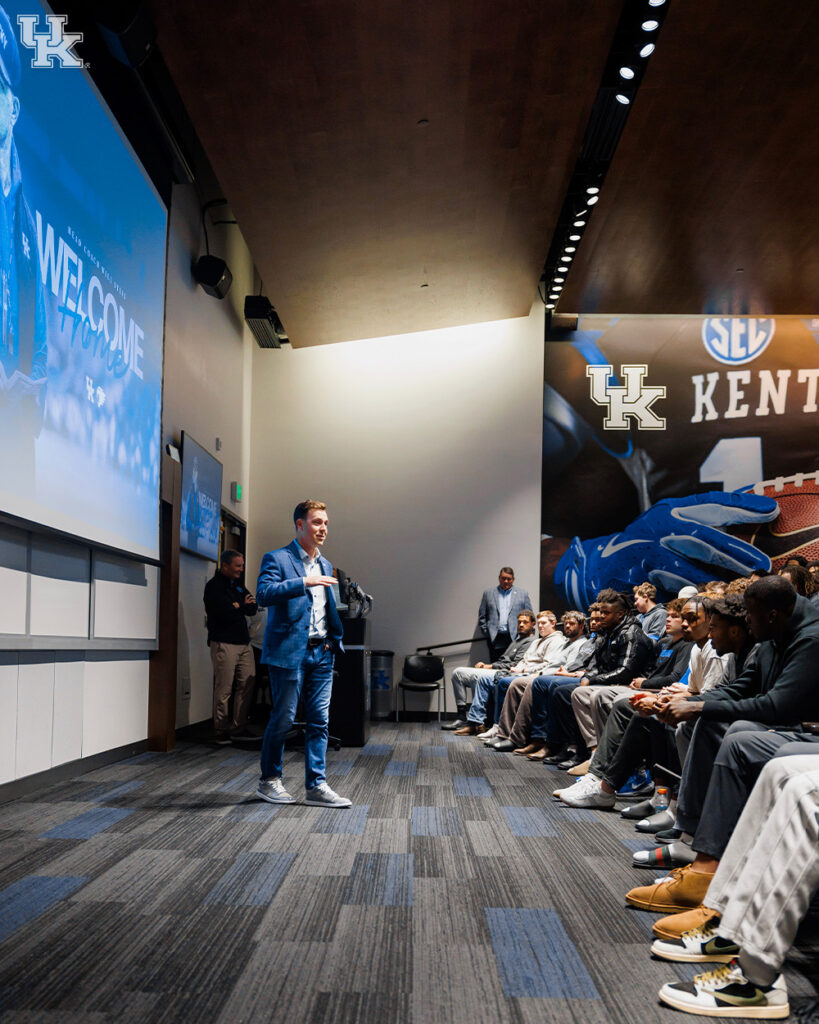 Will Stein makes his debut at the Kentucky-North Carolina Basketball ...