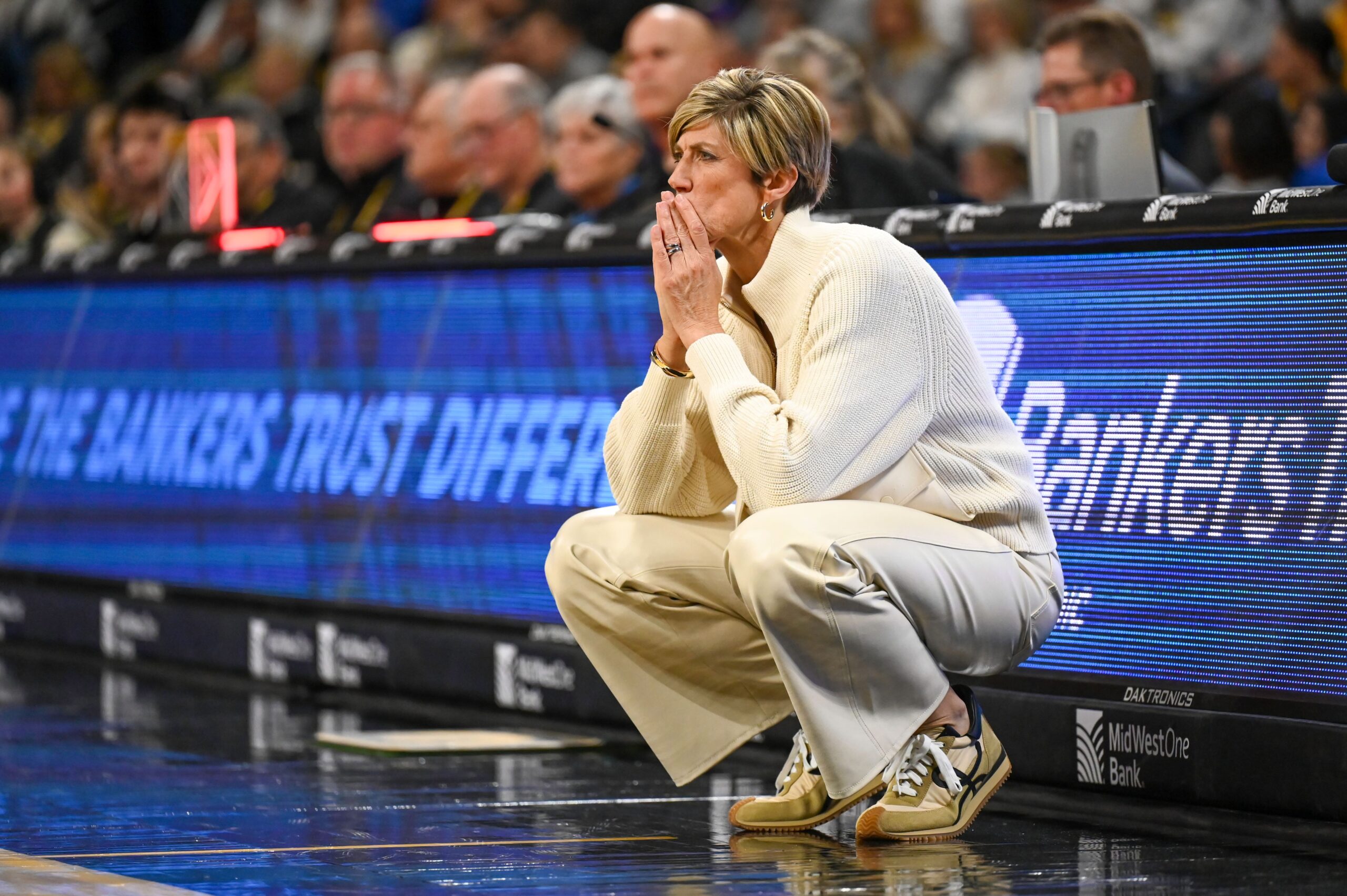 BOX SCORE RECAP: Hawkeyes fall to Iowa State in Ames