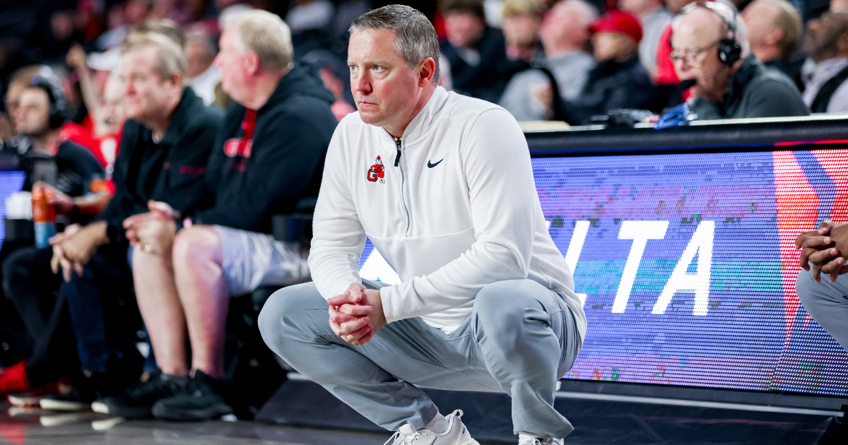 Georgia basketball routed by SEC foe Texas on the road