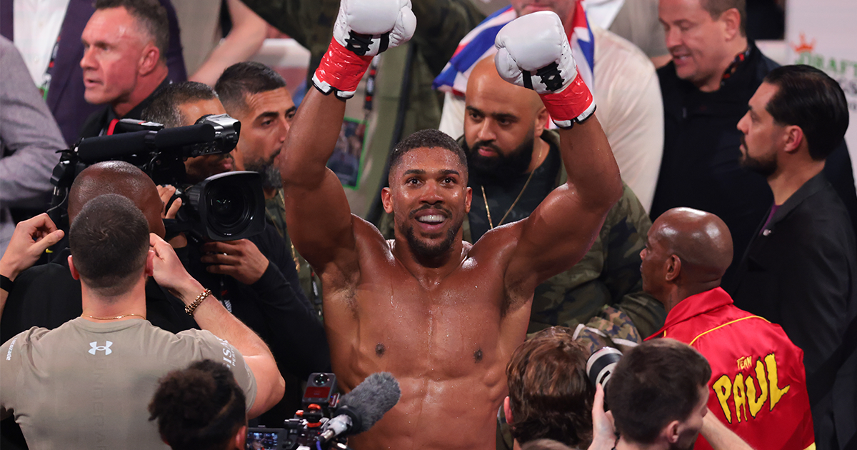 Video emerges of Anthony Joshua being pulled out of car after being ...