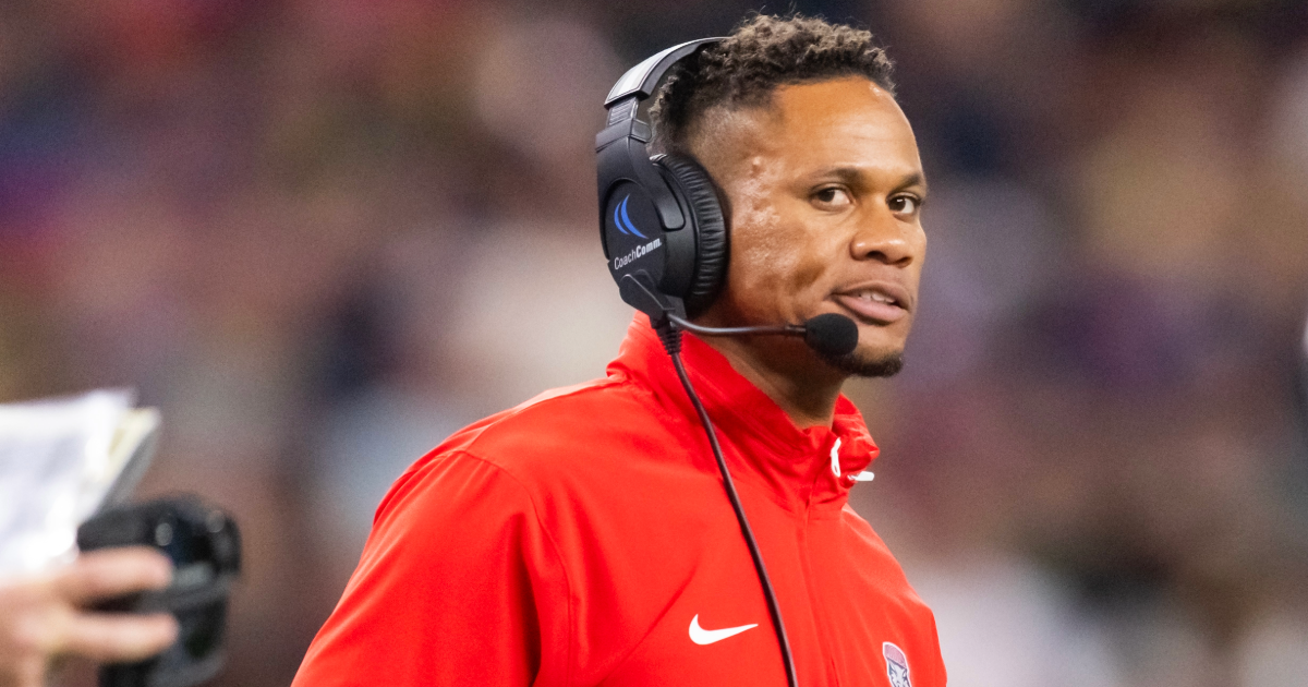 Report: UCLA to bring in New Mexico WRs coach Colin Lockett - On3