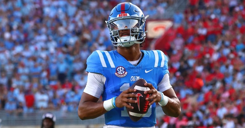 How Austin Simmons entering the portal affects Ole Miss