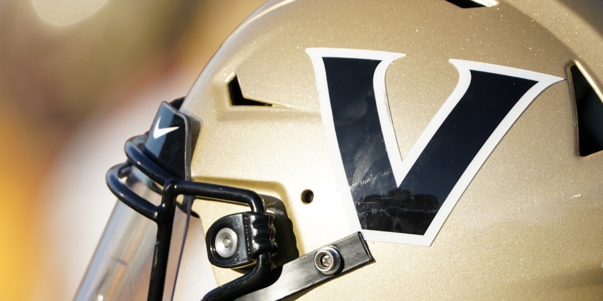 Vanderbilt defensive lineman Linus Zunk entering NCAA Transfer Portal - On3
