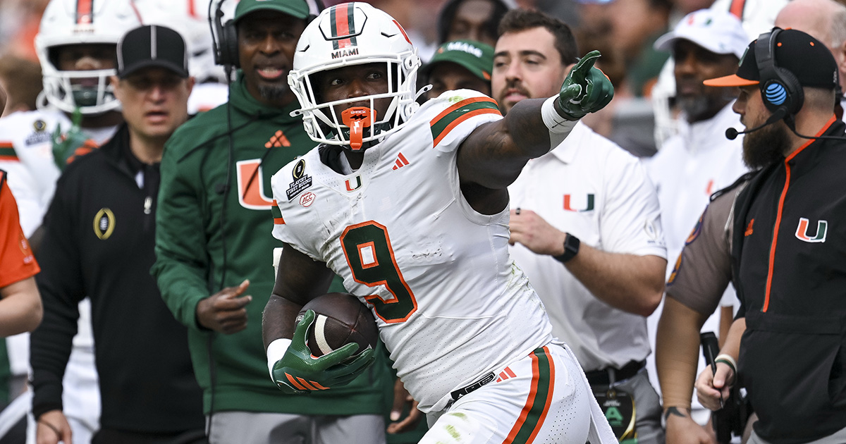 Elija Lofton injury update: Miami TE carted to locker room after ...