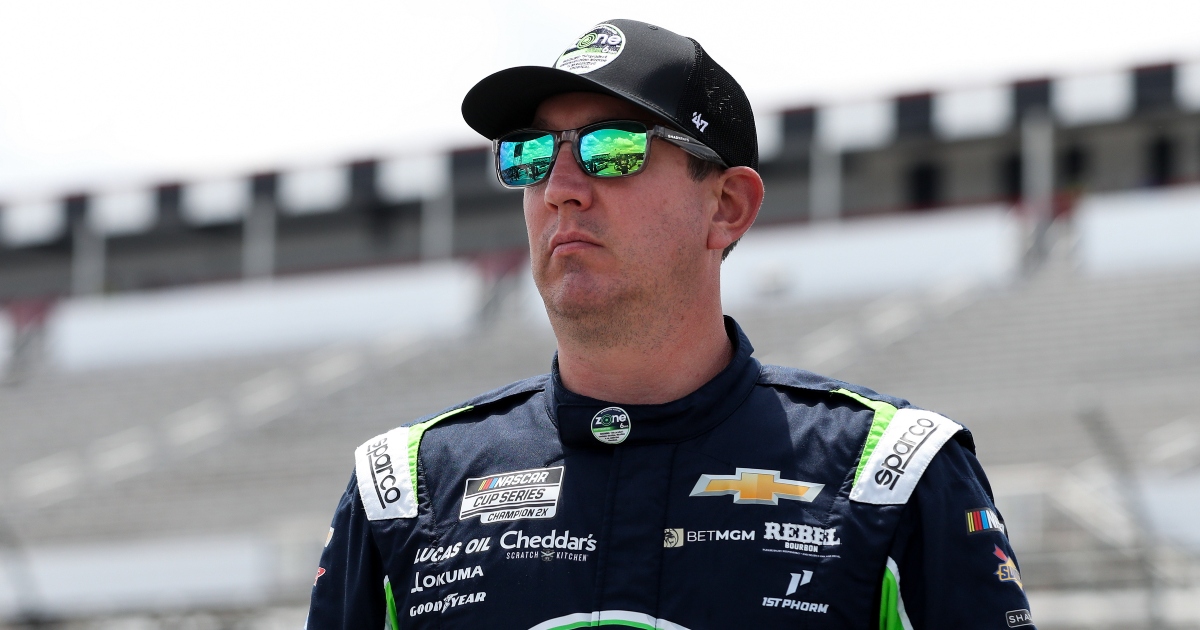 Kyle Busch offers seven-word warning to Tony Stewart ahead of NASCAR ...