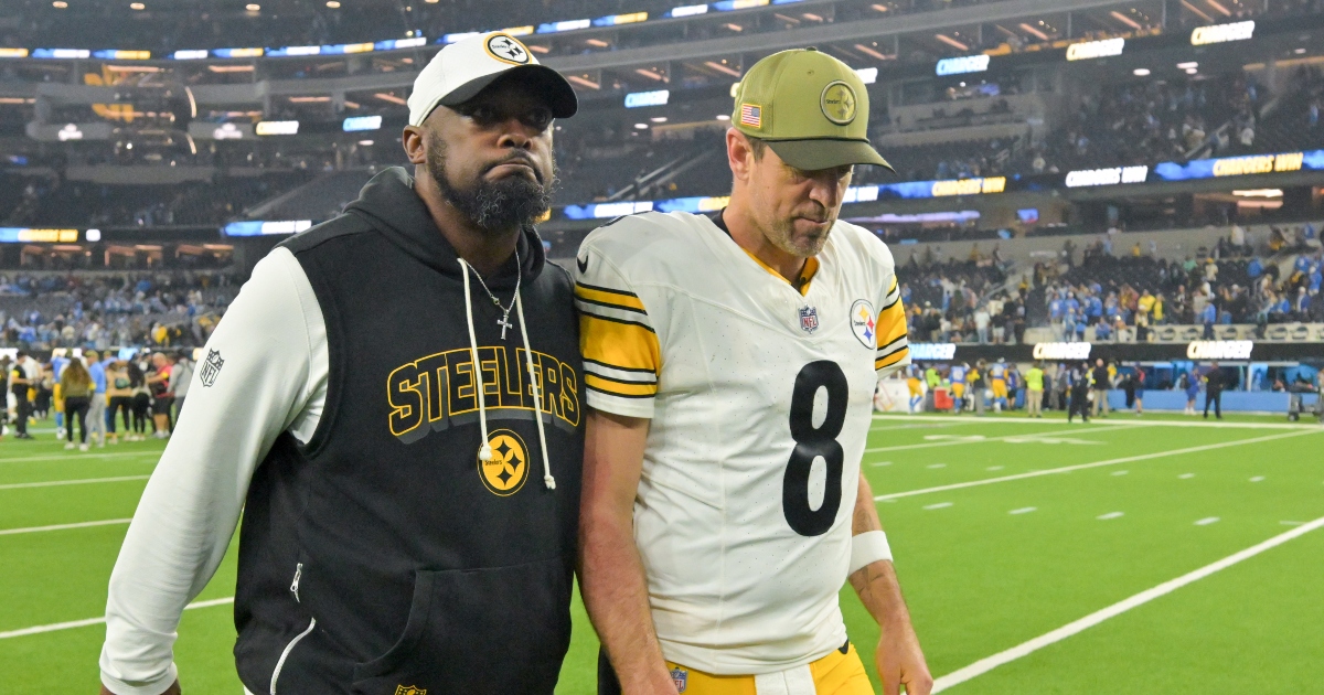 Report: Aaron Rodgers got emotional during Mike Tomlin's final meeting ...