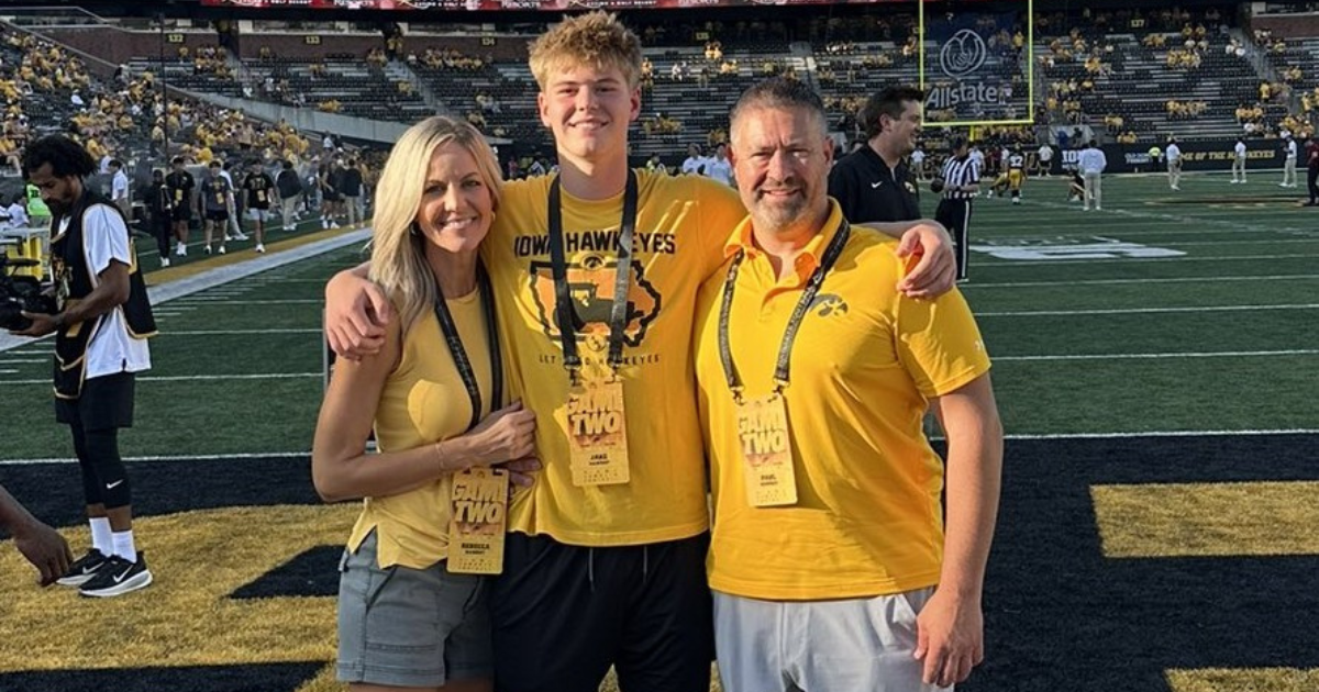 Nawrot adds Iowa Hawkeyes offer