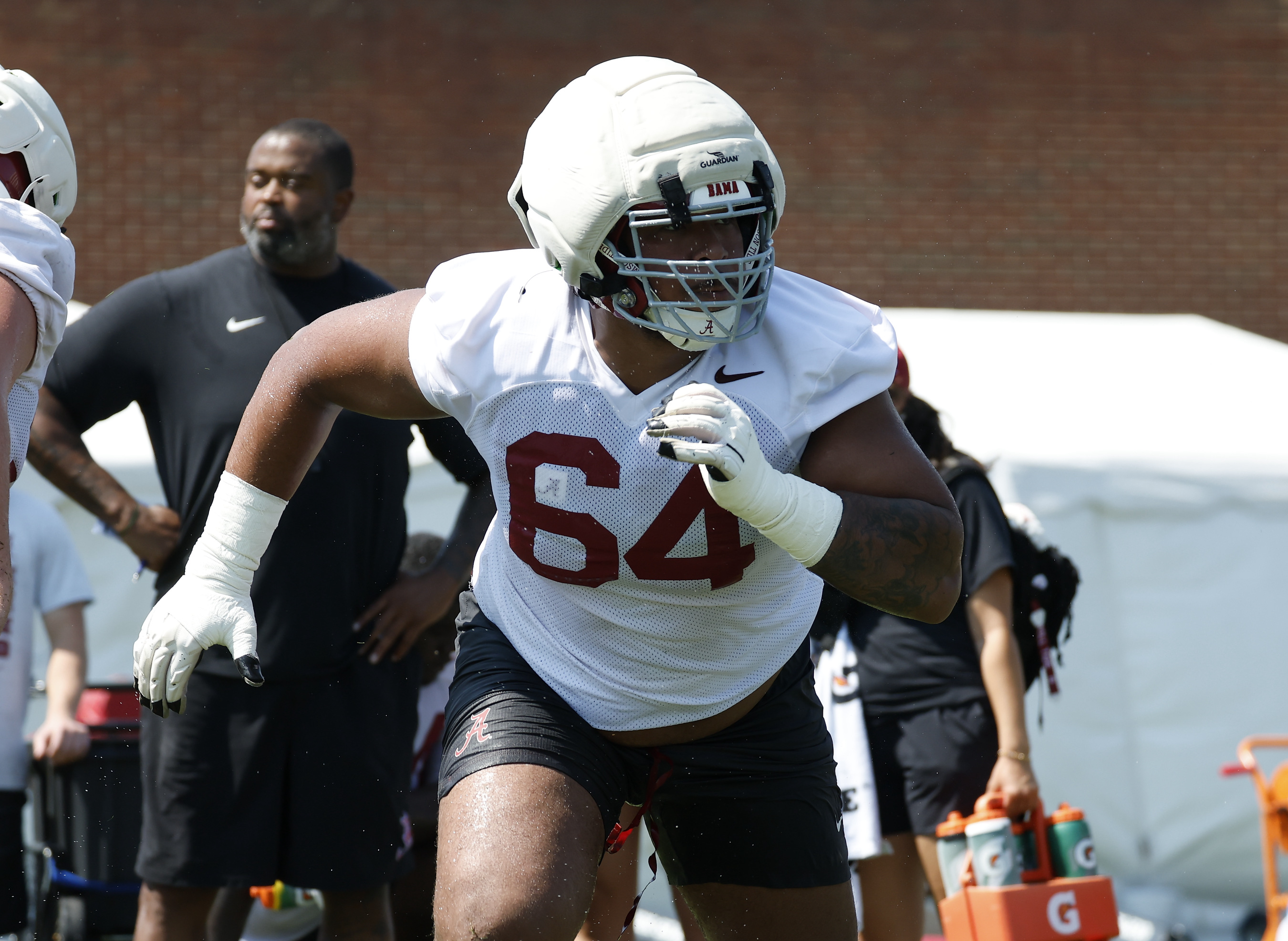 Photos And Video Alabama Holds First Practice Of 2026 Preseason
